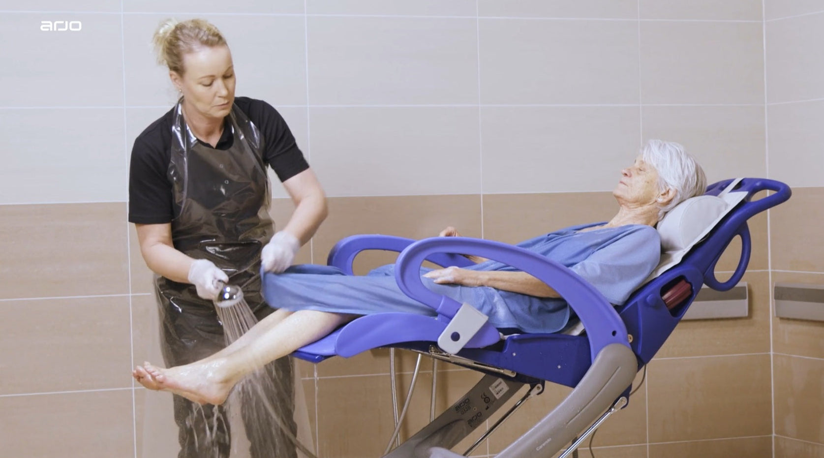 Arjo | Carendo Multipurpose Reclining Hygiene Shower Chair — Alto Med ...